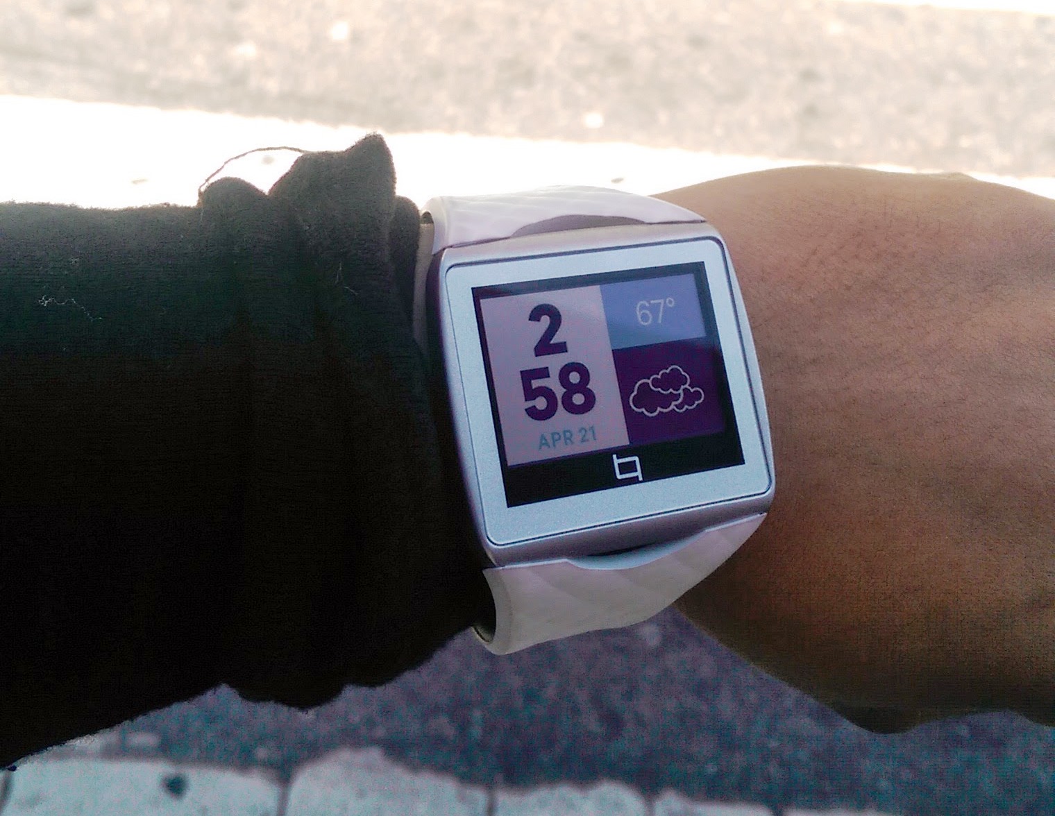 Qualcomm Toq Smartwatch Review – Tech We Like – In Daylight (2 ...