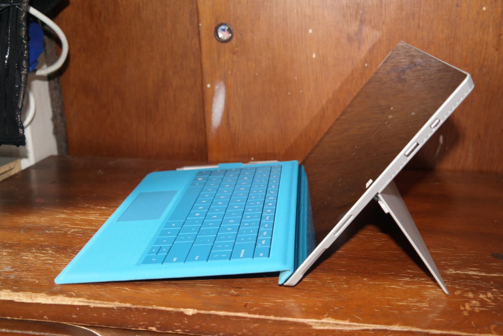 Microsoft Surface Pro 3 2-in-1 Review – Kickstand 9 – TechWeLike