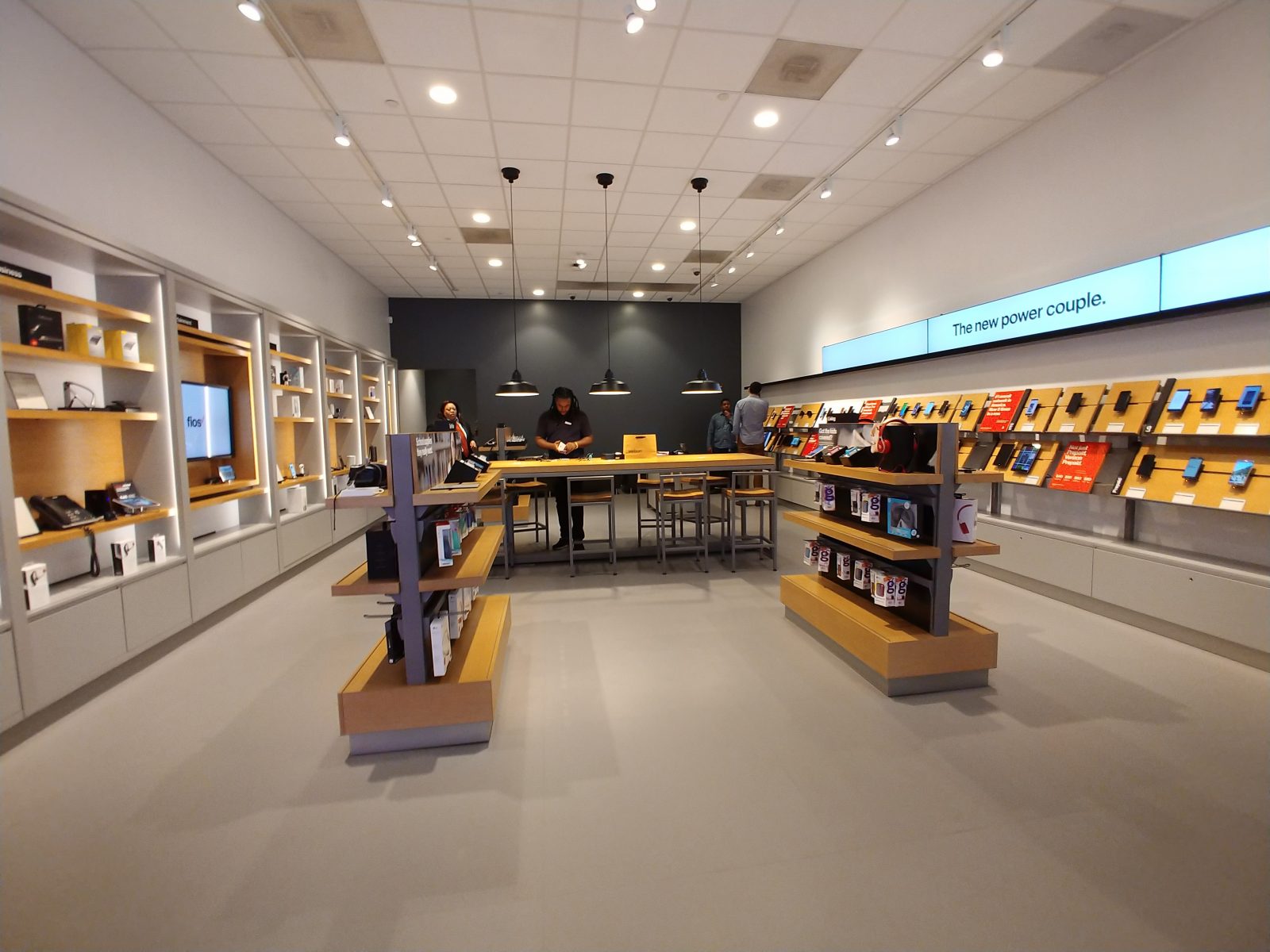 Verizon Next Gen Store Opens in New York – TechWeLike