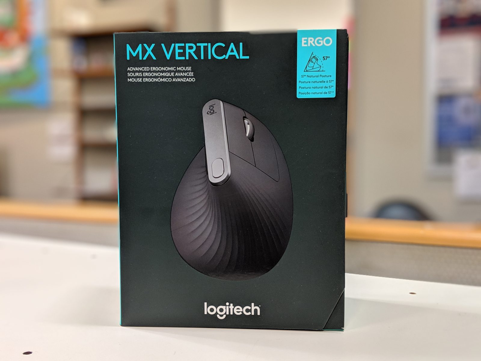 Packaging – Logitech MX Vertical Mouse – Ergonomic (2) – TechWeLike