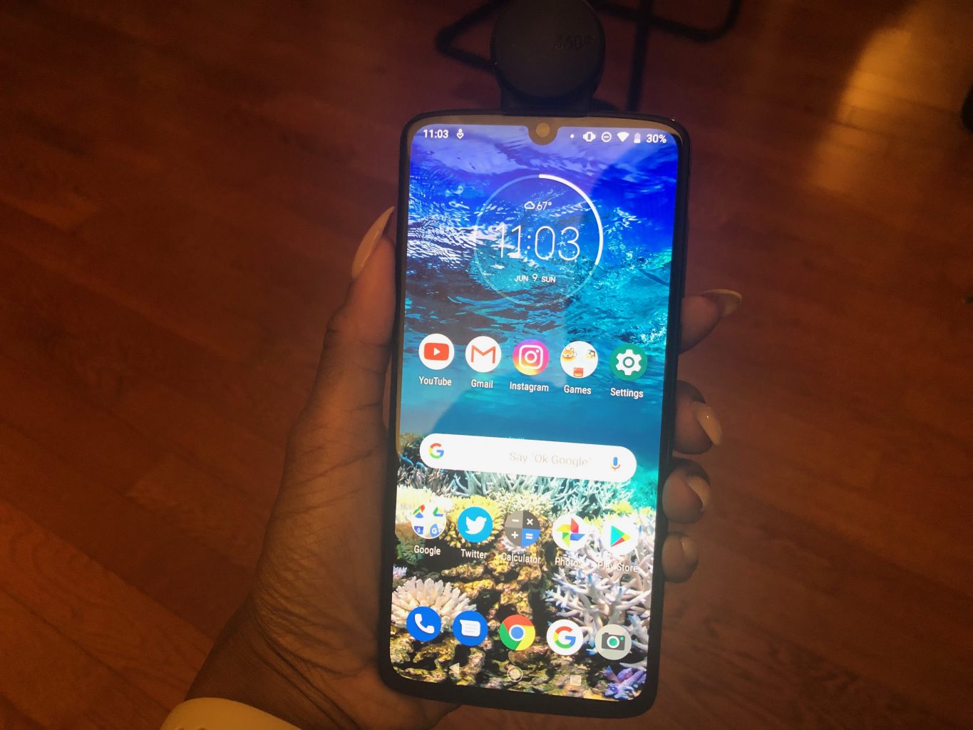 Motorola – moto z4 homescreen in hand – TechWeLike