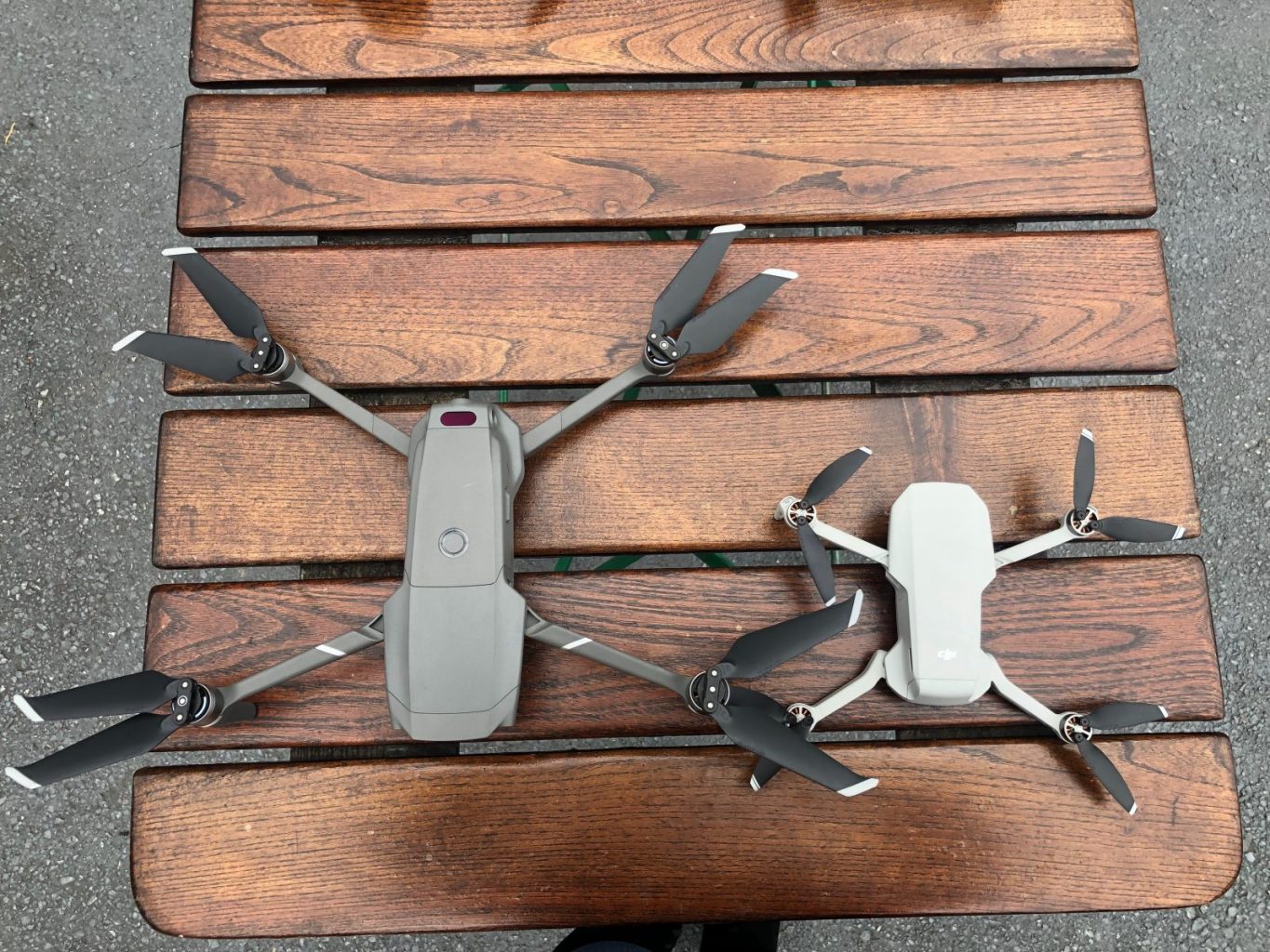 Mav-Mini-vs-Mav-Pro-2-Open-on-Table-3 – TechWeLike