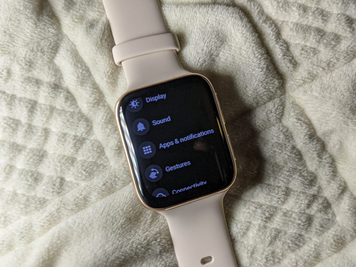 Oppo Smartwatch Review – A Great WearOS Watch – TechWeLike
