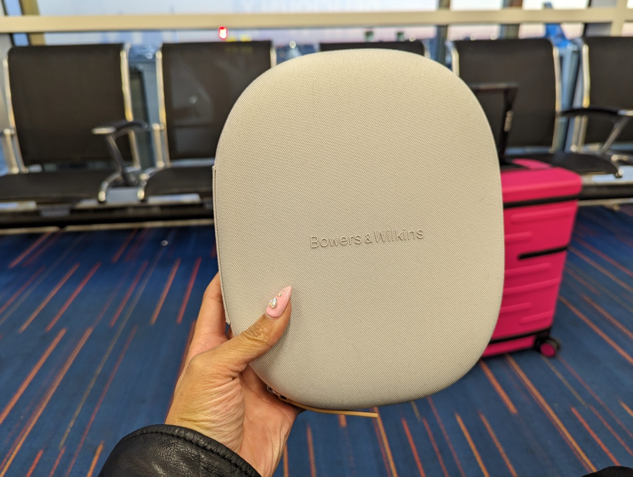 Bowers & Wilkins PX8 Review – Analie Cruz – 20 – TechWeLike