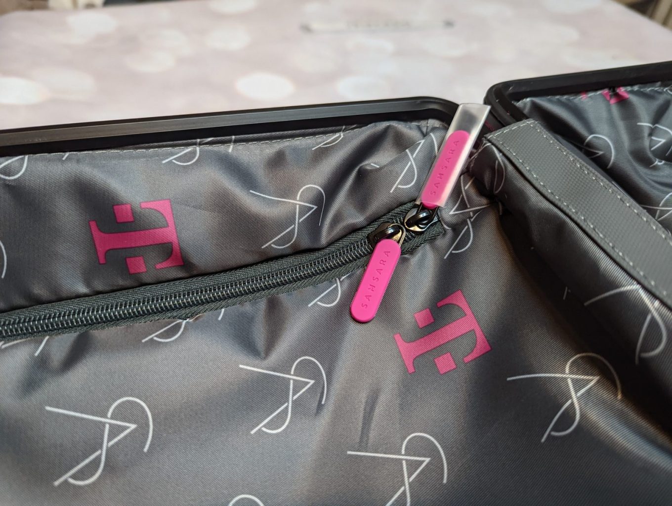 T-Mobile Samsara Uncarrier On Suitcase Luggage Review – Analie Cruz 20 ...