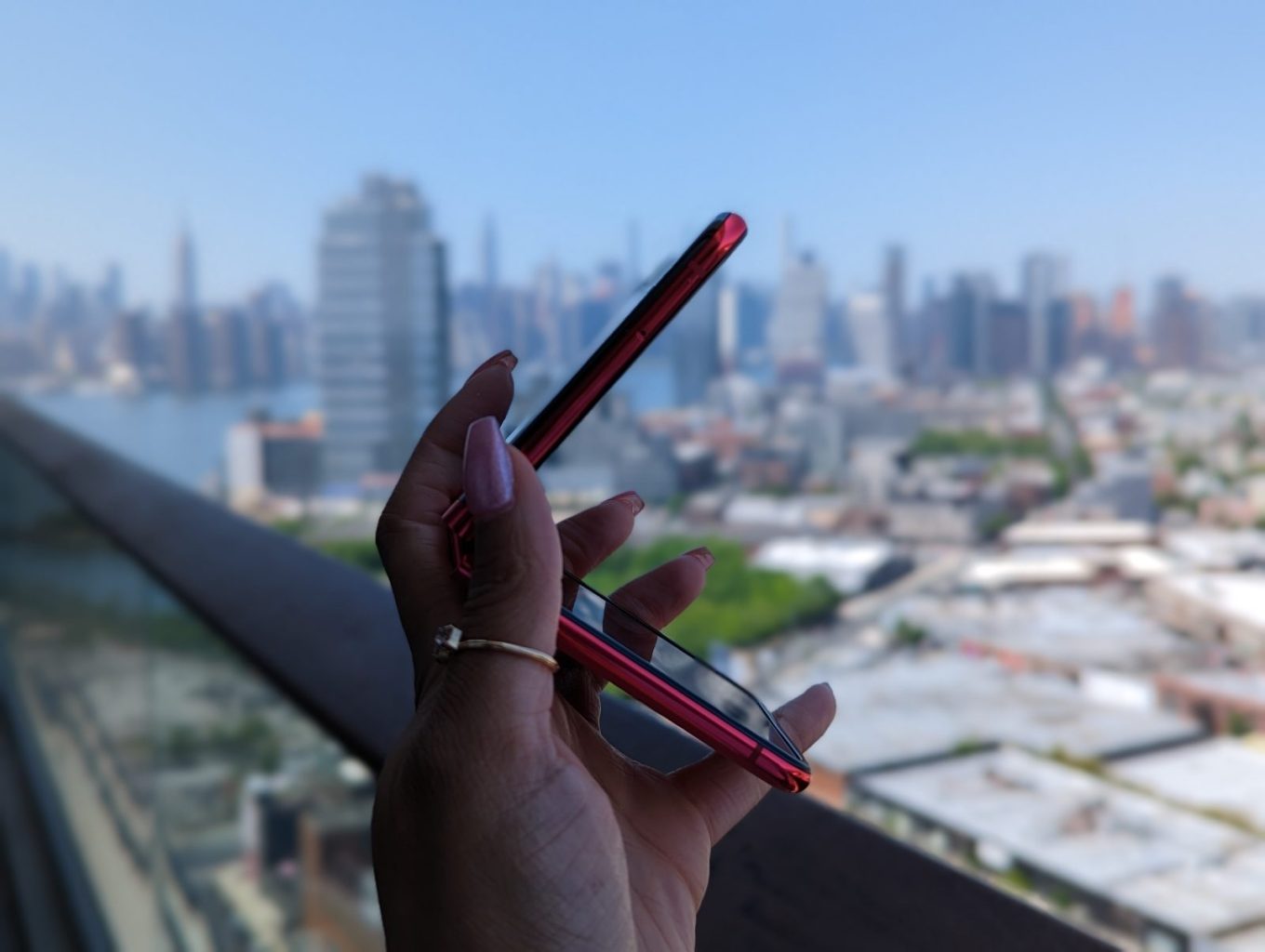 Motorola moto razr+ plus- Analie – 24 – TechWeLike