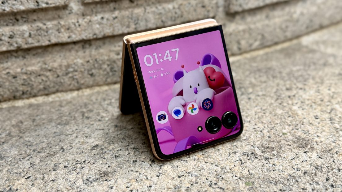 Motorola Razr Ultra – The Flip Phone We’ve Been Waiting For [Review ...